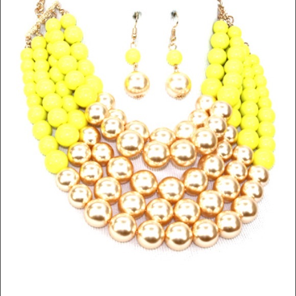 Jewelry | Multi Colored Pearl Necklace Set | Poshmark